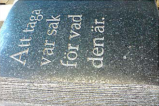 Inspiration till personliga gravstenar i nordiska stensorter